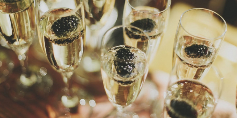 Blog Post | Champagne vs. Sparkling Wine | Know The Difference